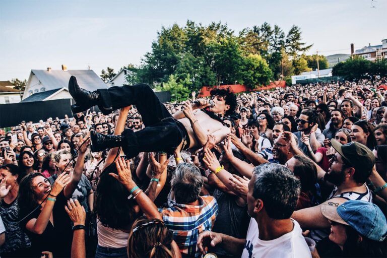 Place au spectacle : Le Festif! de Baie-Saint-Paul s’apprête à faire ...